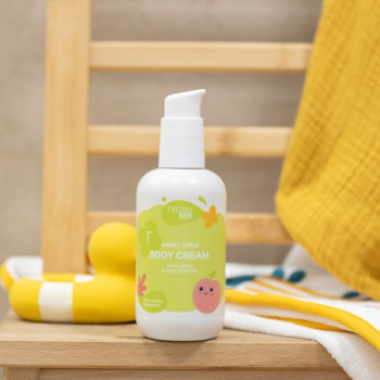 Crema corporal hidratante para bebés y niños | Freshly Kids
